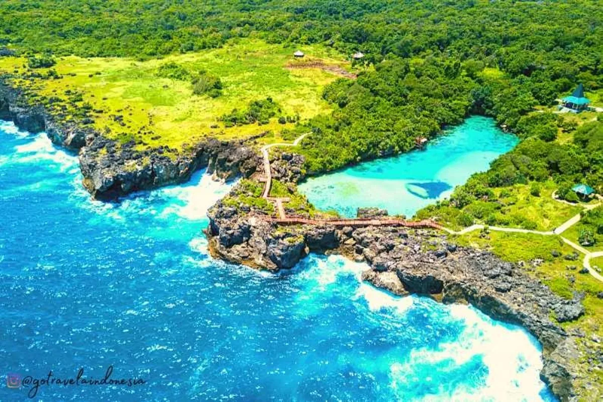 Hidden Gem Sumba Timur: Laguna Weekuri, Surga Tersembunyi yang Wajib ...